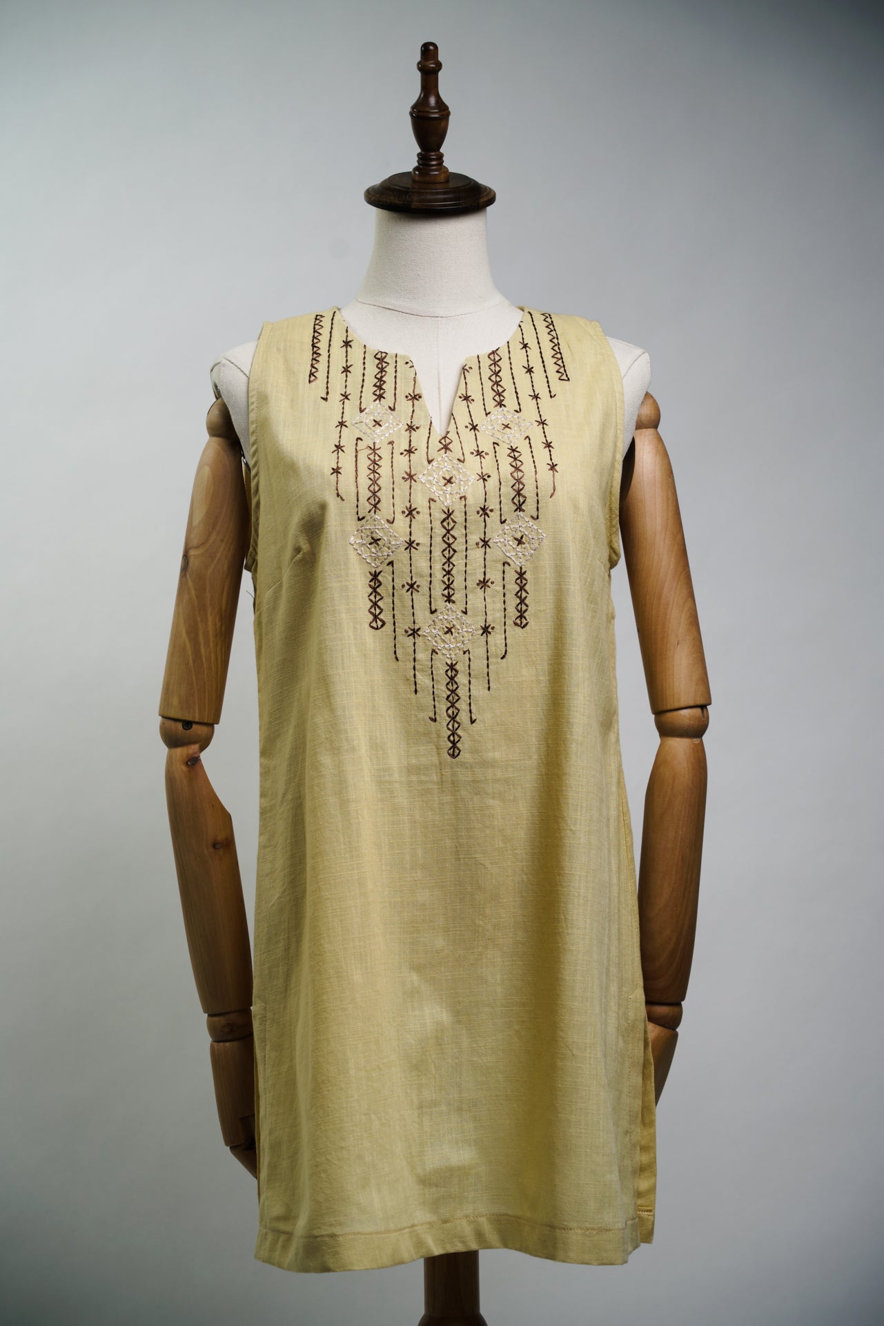 IRIS – EN Barong Filipino