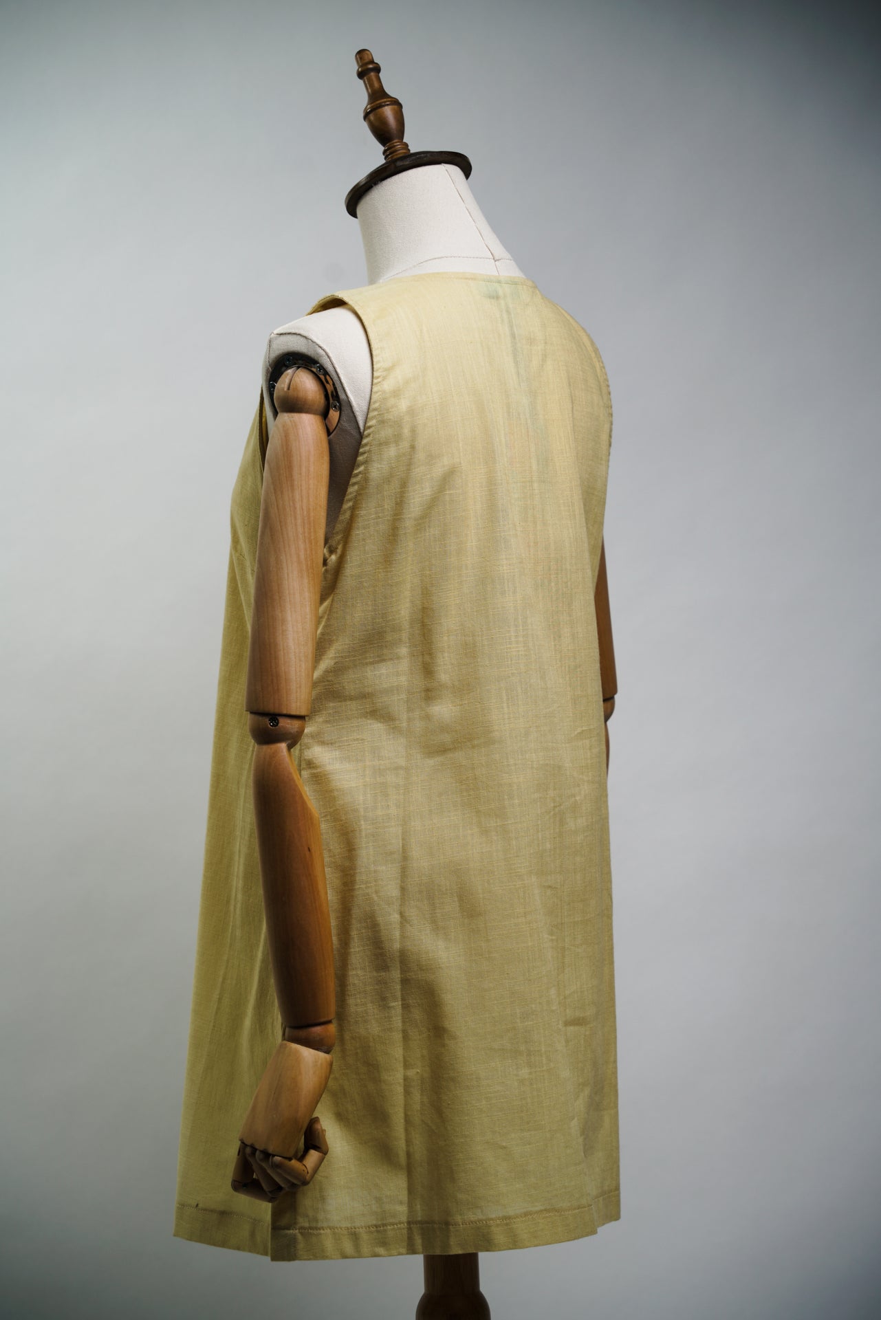 IRIS – EN Barong Filipino